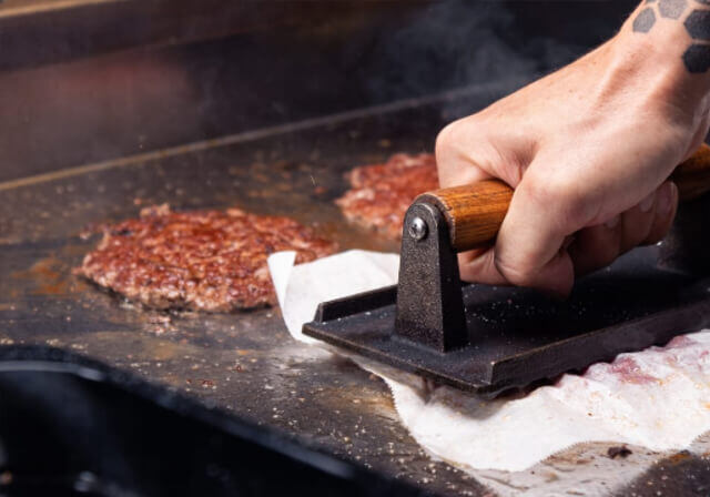 Smash Beef Patty - Few & Far Food Professionals